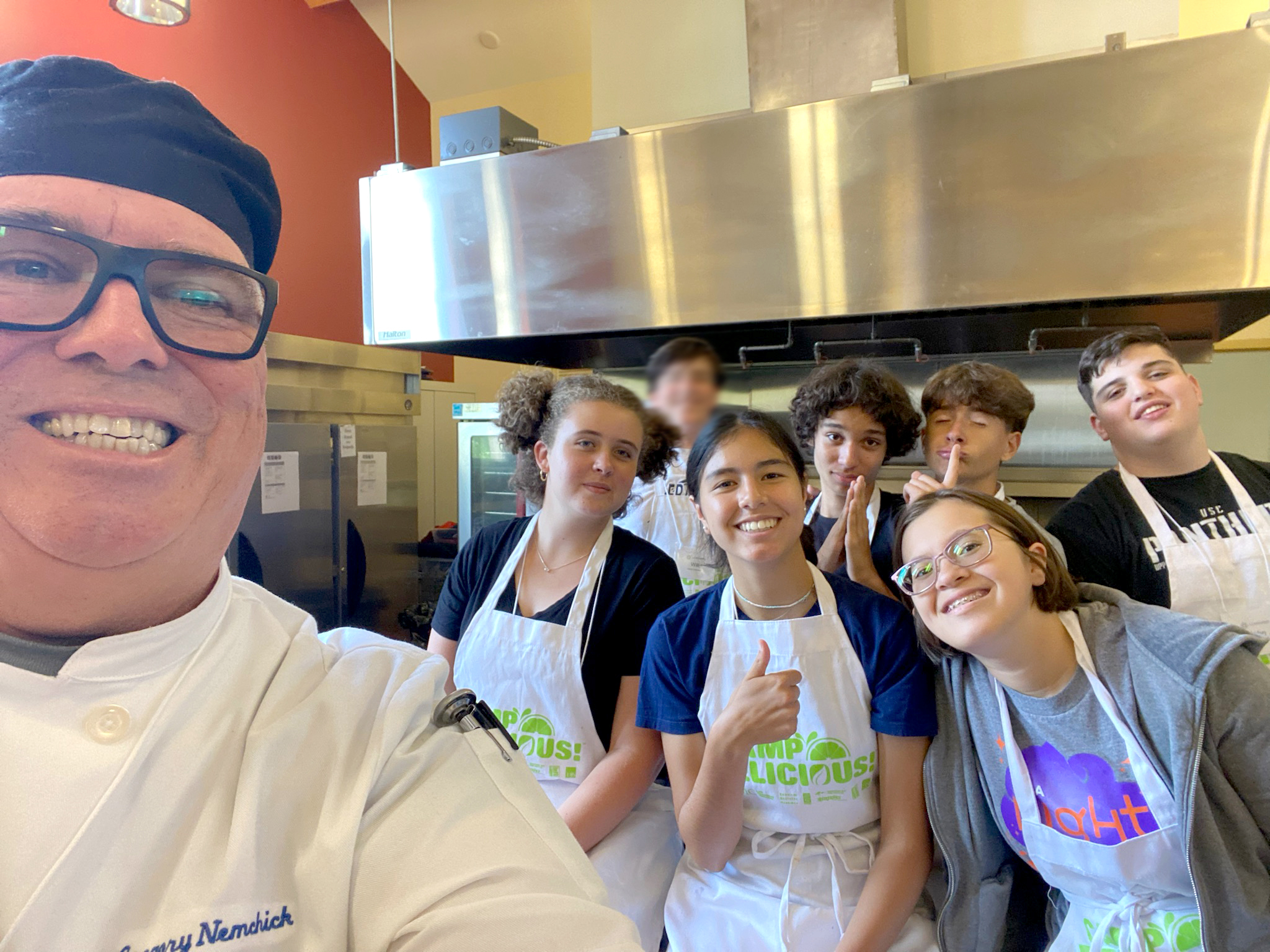 Teens gain skills and confidence in the kitchen - Luminari